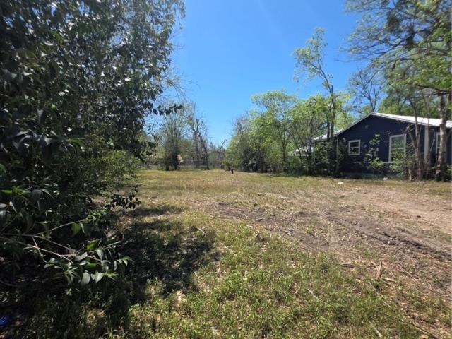 941 Matamoros St, Seguin, TX 78155 | MLS #608080 | Compass