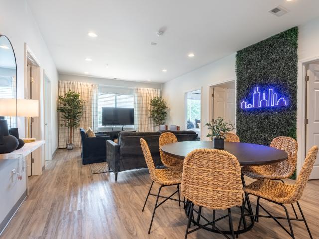 941 Main St # 205
