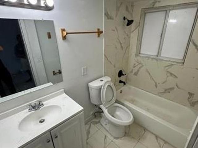 941 NE 169th St #110, Miami, FL 33162