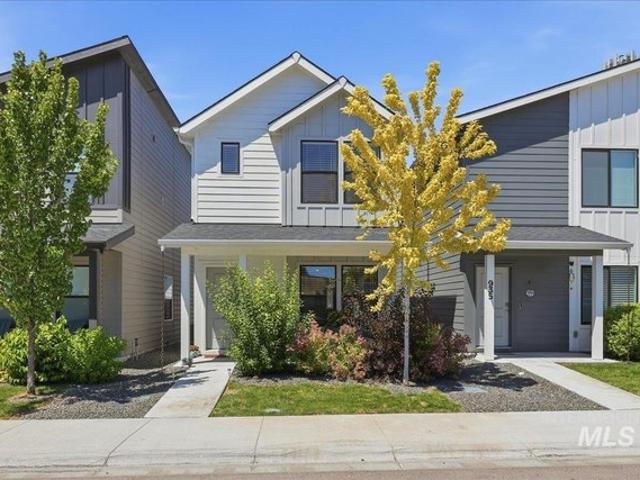 941 S Wavetrain Ave, Boise, ID 83709