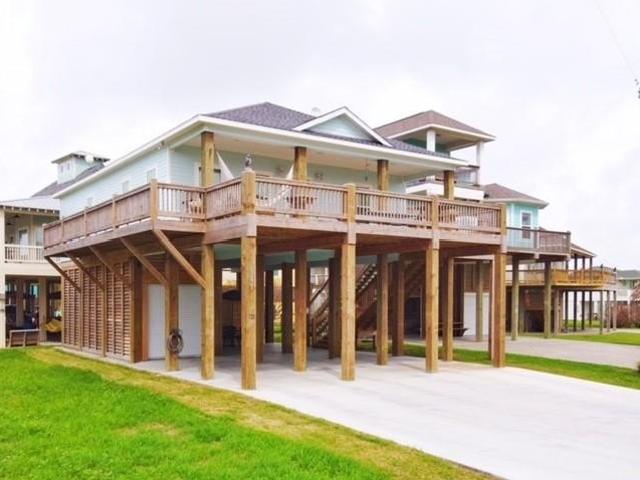 941 S Gateway, Port Bolivar, TX 77650