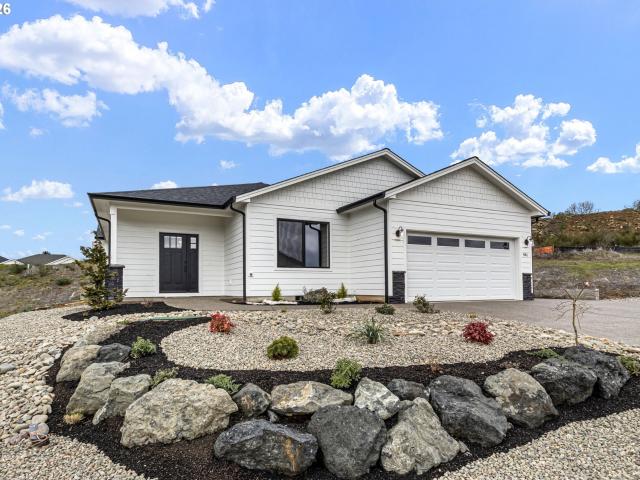 941 sand pines ave