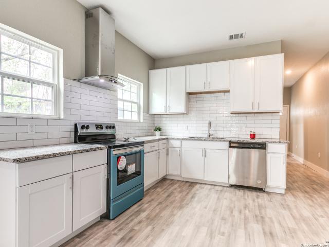 941 W Myrtle St, San Antonio, TX 78212 | MLS #1677