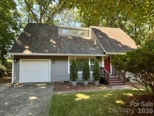 9424 Fairway Ridge Rd, Charlotte, NC 28277