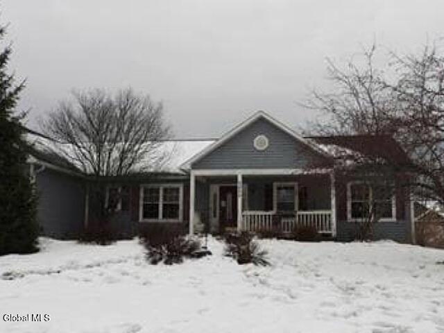 9424 Hawkeye Dr, Brewerton, NY 13029