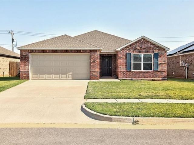 9425 NW 122nd Ter, Yukon, OK 73099