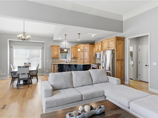 9425 N Spruce Ct, Kansas City, MO 64156 | MLS #2608 | Compass