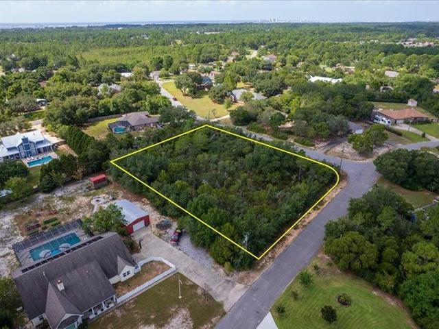 9425 Bone Bluff Dr, Navarre, FL 32566