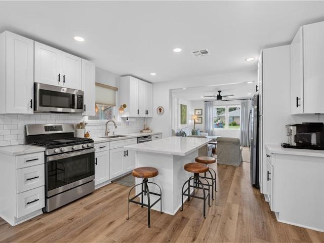 9425 Roslyn Drive