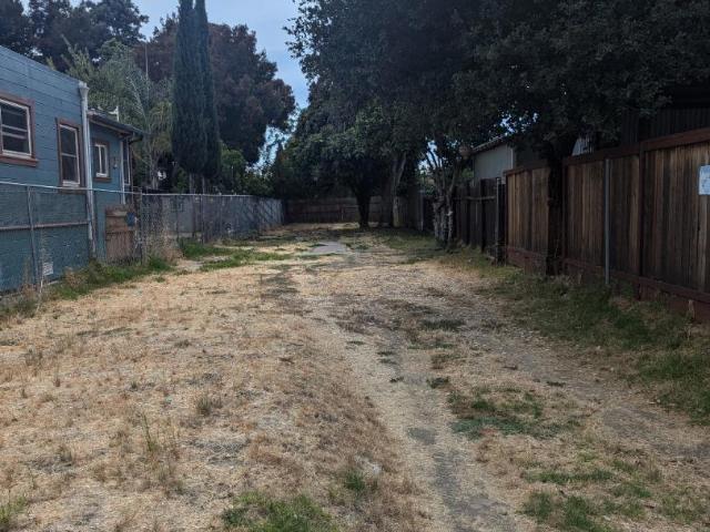 9425 Sunnyside Street