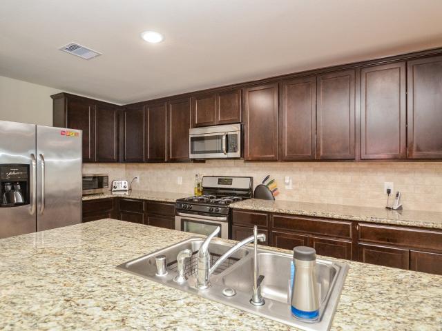 9426 Barton Crossing