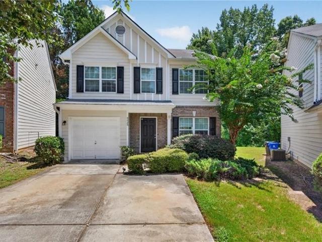 9426 Lakeview Rd, Union City, GA 30291