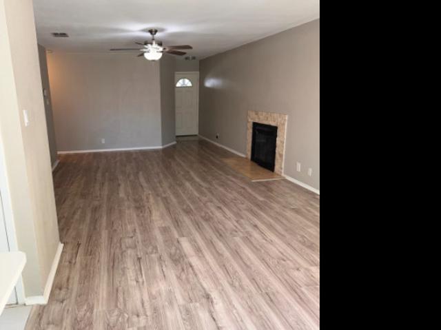 9426 Valley Bend