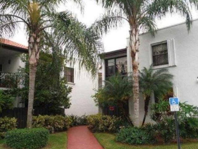9427 Fontainebleau Blvd #203 34, Miami, FL 33172