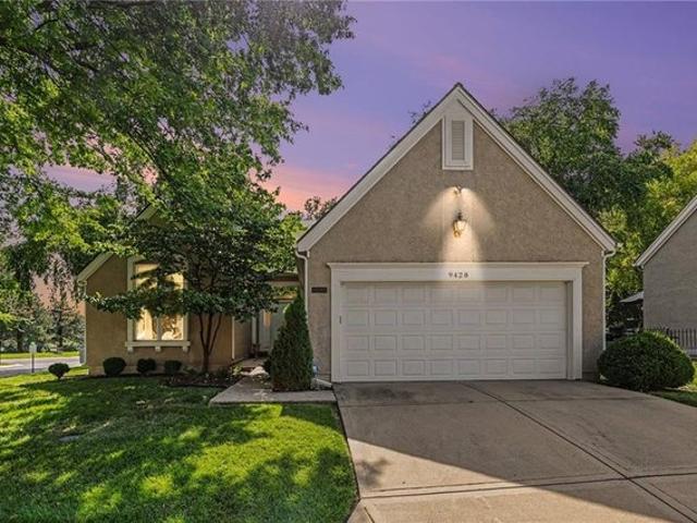 9428 W 123rd St, Overland Park, KS 66213