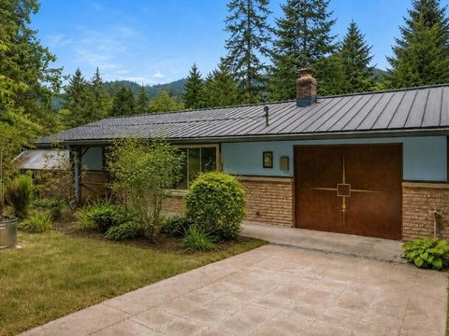 9429 th Ave SE, Issaquah, WA 98027