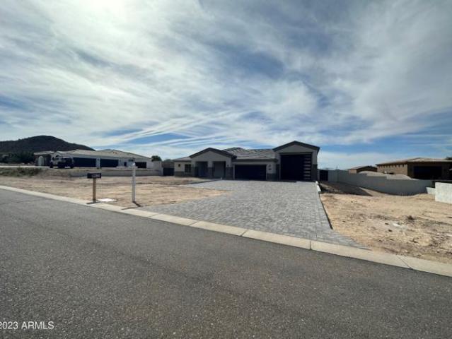 9429 W El Cortez Pl, Peoria, AZ 85383