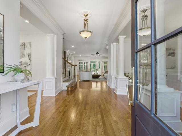 9429 Weatherly Dr