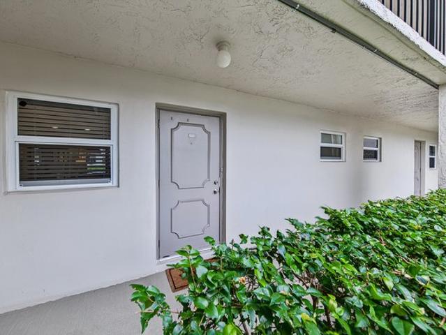 9420 Poinciana Pl Apt 108, Davie, FL 33324