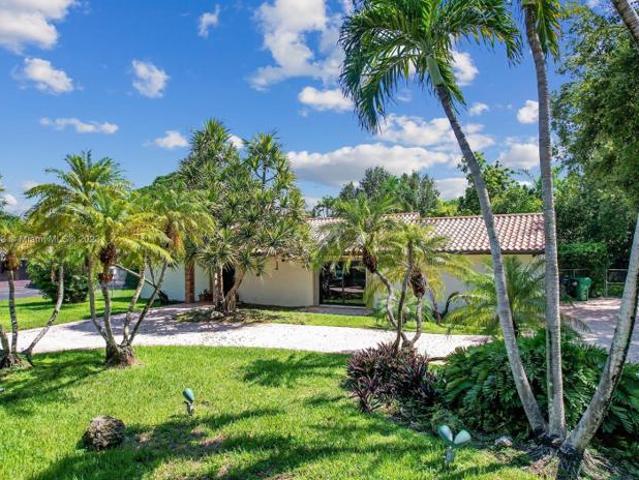 9420 146th St SW, Miami, FL 33176