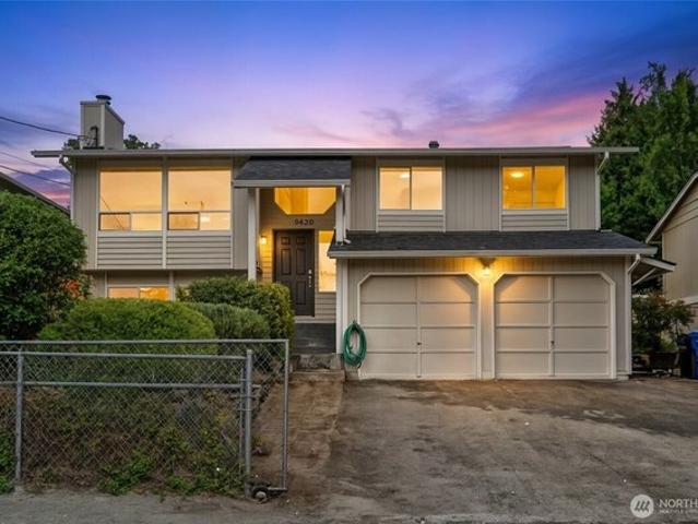 9420 7th Ave SW, Seattle, WA 98106