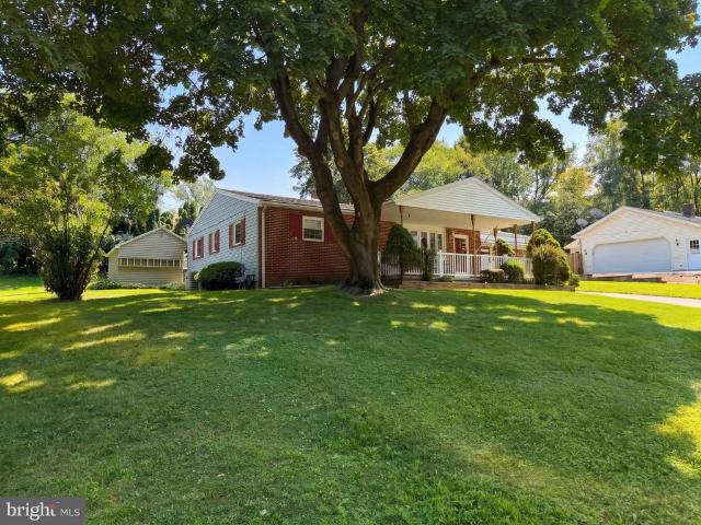 9421 E Springfield