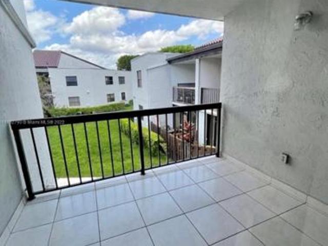 9421 Fontainebleau Blvd #208 35 Miami, FL 33172