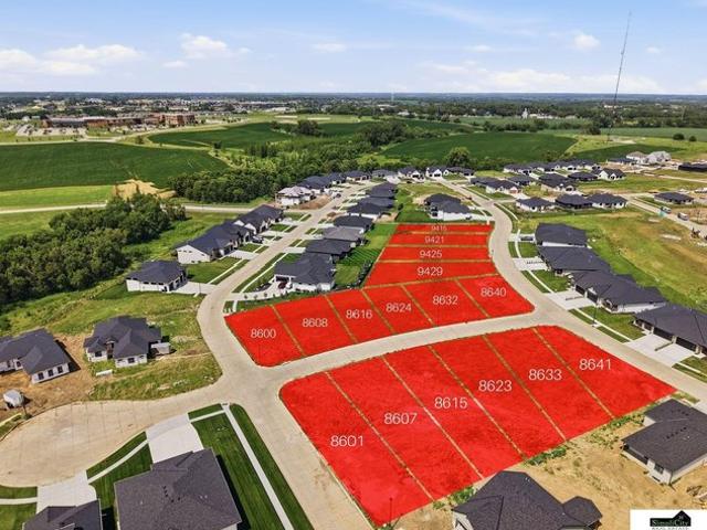 9421 S 87th St, Lincoln, NE 68526