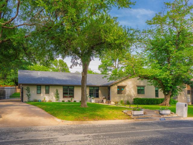 9421 Spring Hollow Drive, Austin, US, TX