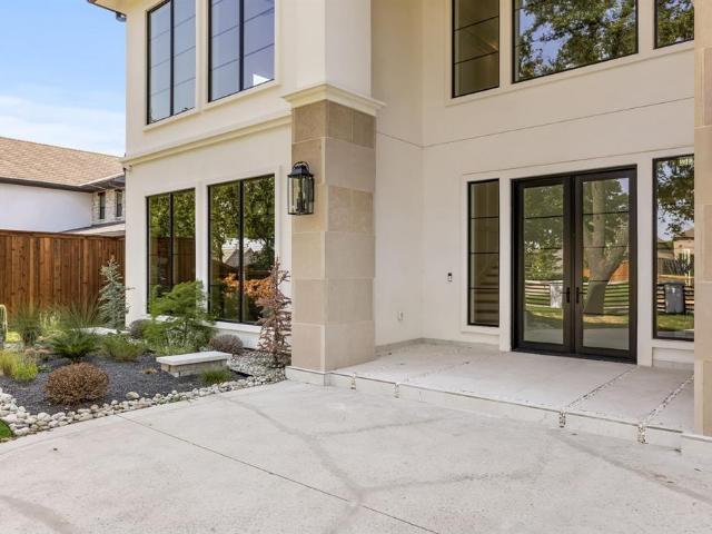 9421 Thornberry Lane