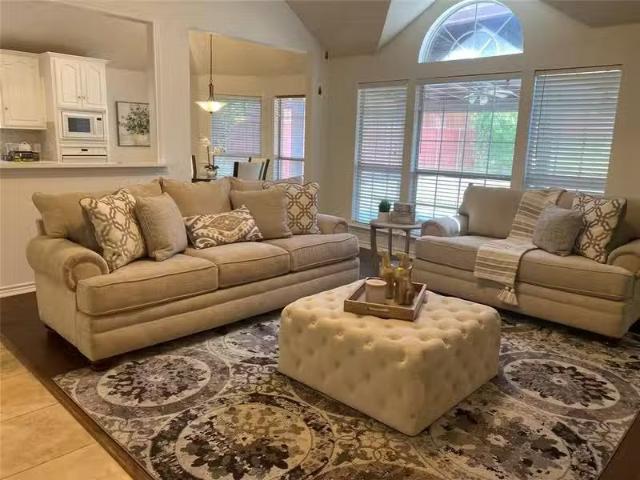 9421 Vista Cir, Irving, TX 75063