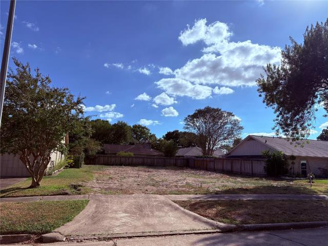 9423 Benning Dr, Houston, TX 77031 | Compass