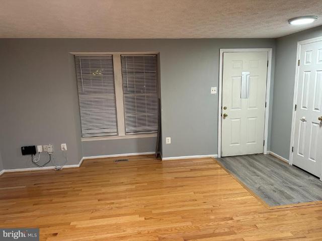 9423 Woodsong Court