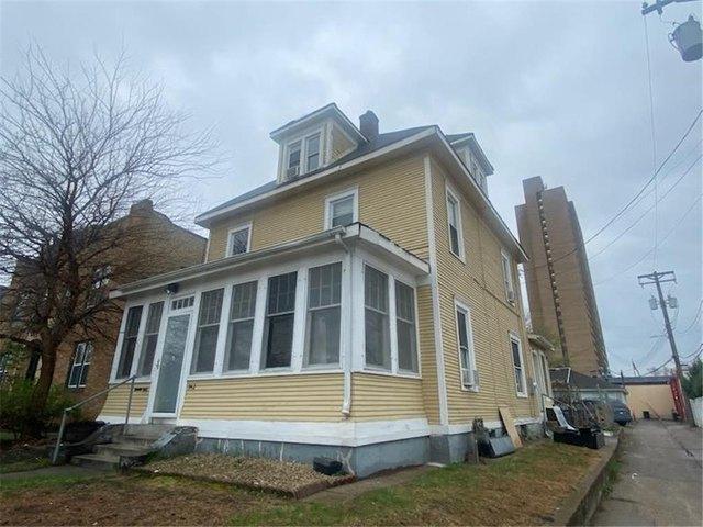 942 19th Ave NE, Minneapolis, MN 55418