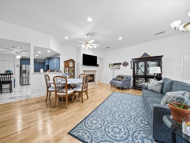 942 Cresthill Dr Unit 20, Cedar Hill, TX 75104