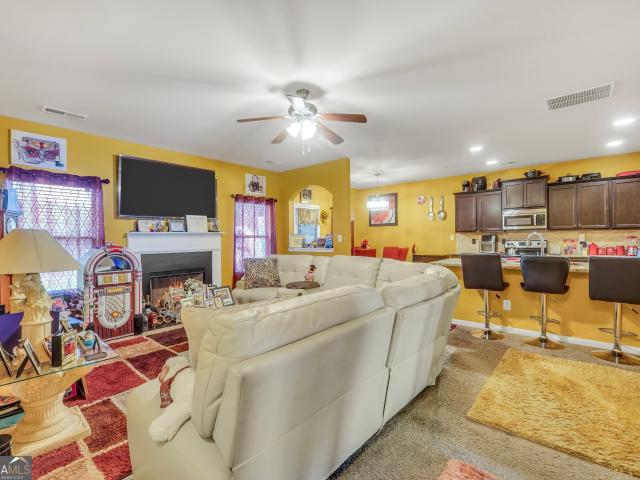 942 Amelia Drive
