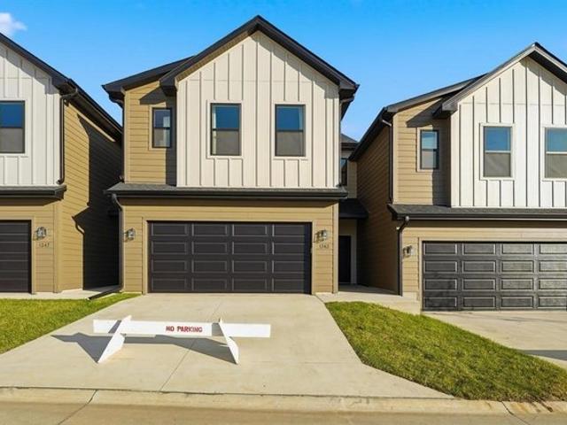 942 Elderberry Pl, Waukee, IA 50263