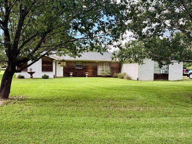 942 Foreman Rd, Doyline, LA 71023