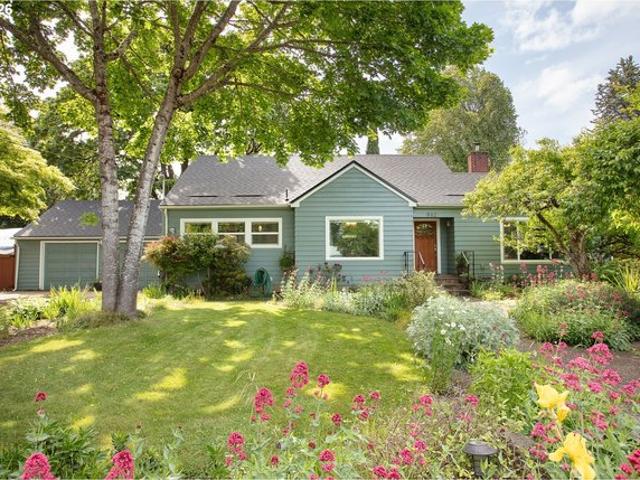 942 Fairway Dr, Eugene, OR 97404