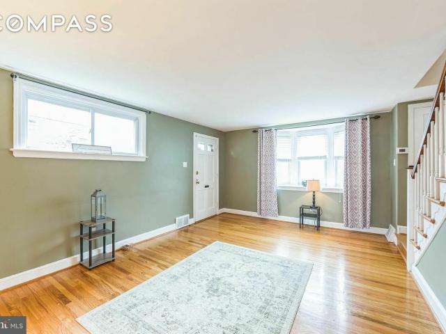 942 Kenwood Rd, Drexel Hill, PA