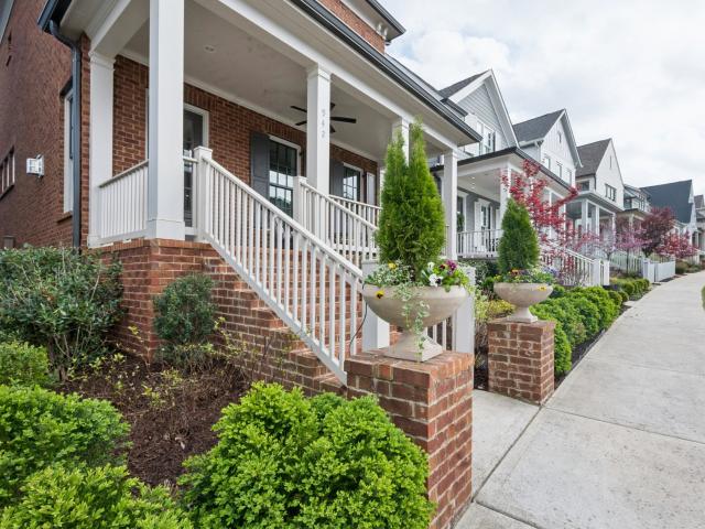 942 Horizon Dr