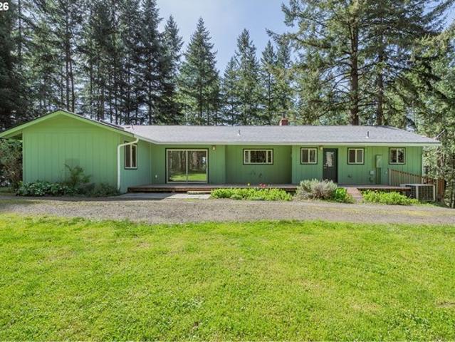 942 Osprey Dr, Umpqua, OR 97486