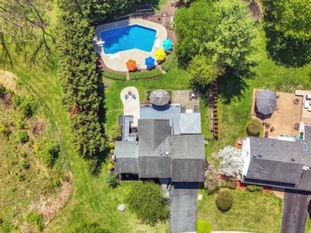 942 Liberty St, Belvidere, NJ 07823