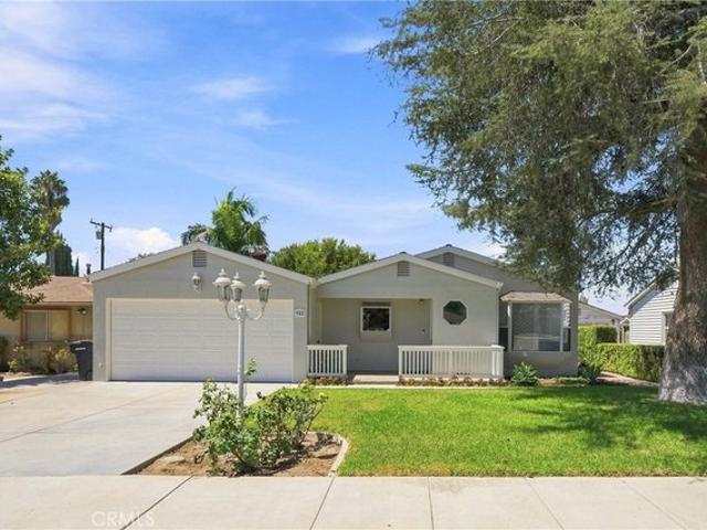 942 N Wanda Rd, Orange, CA 92867