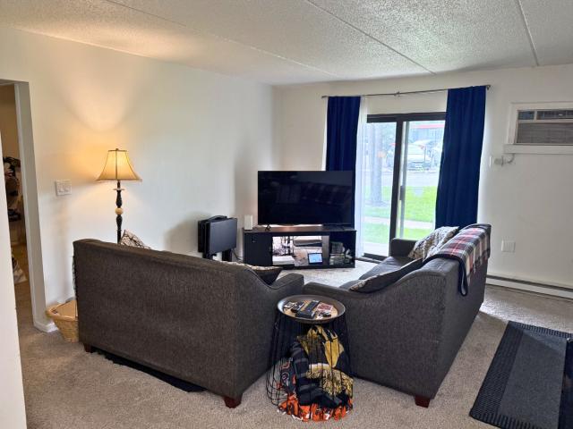 942 N Rohlwing Road # GF