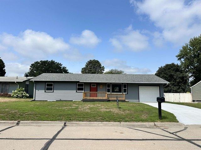 942 S 9th St, Albion, NE 68620