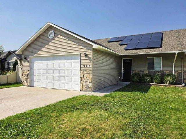 942 Sawtooth St, Chubbuck, ID 83202