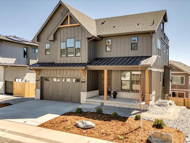 942 Sunflower Street