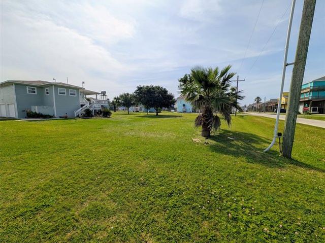 942 Surf Rd, Port Bolivar, TX 77650