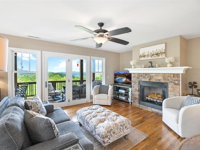 942 Ridge Haven Parkway R1211